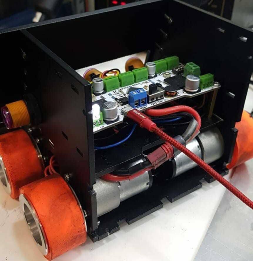 لوحة XMotion MEGA لقيادة محركين بتيار 30A لكل منهم » JSumo